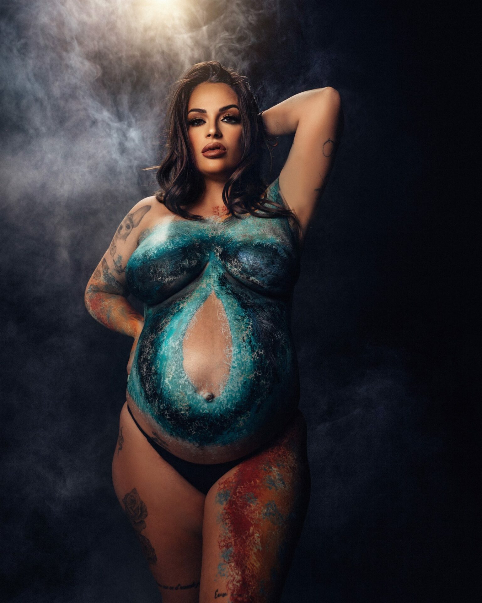 NINA ESPARCIA – OUTFAKESS