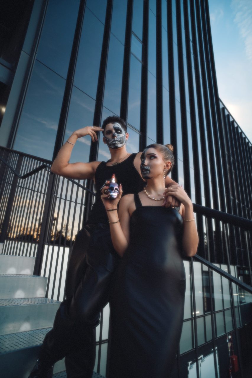 CELIA REINA – OUTFAKESS